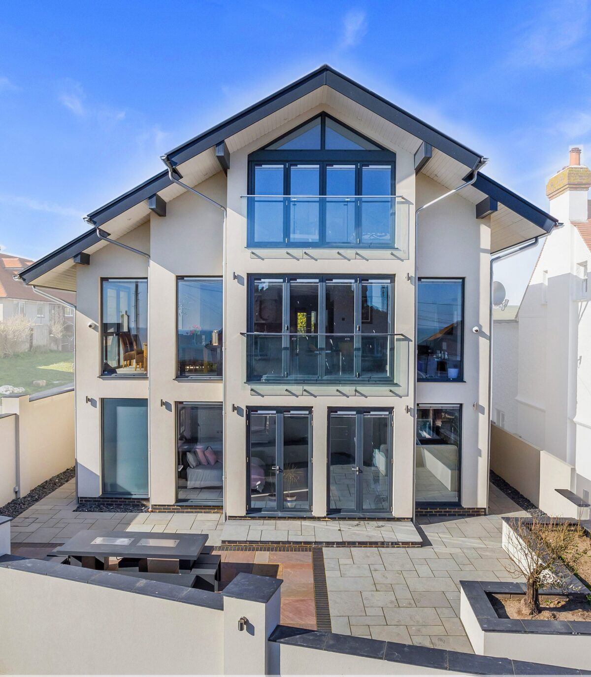 Contemporary Build on the Coast | Scandia-Hus